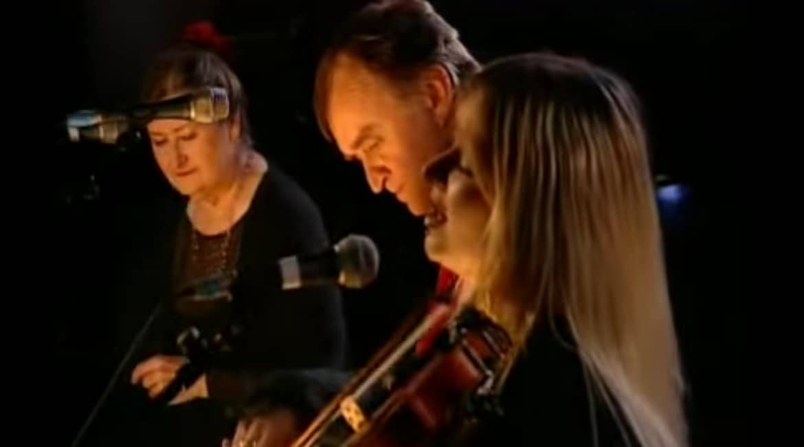 Waterson:Carthy - Raggle Taggle Gypsies and Stars in my Crown - KLOF Mag