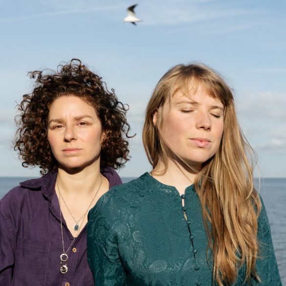 Cellist Francesca Ter-Berg to release debut EP: In Eynem - KLOF Mag