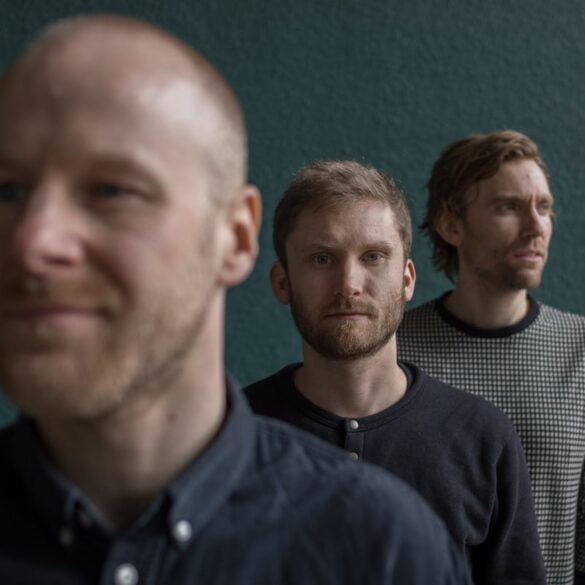Erlend Apneseth Trio: Black Hauge – Black Hauge - KLOF Mag