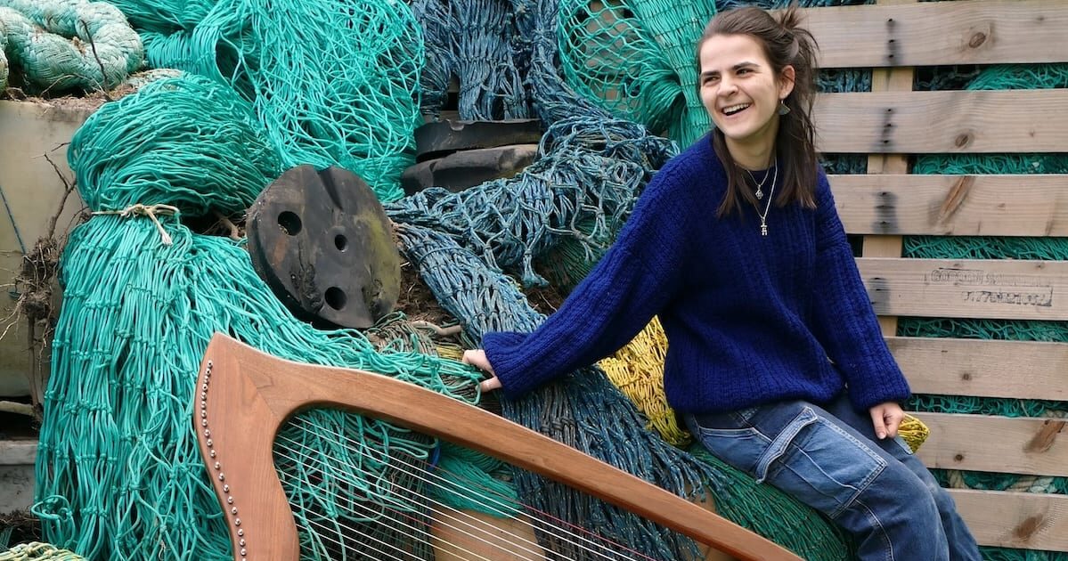 Grace Stewart-Skinner – Auchies Spikkin’ Auchie (Album Review) - KLOF Mag