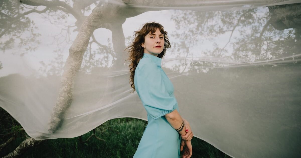 Hannah Frances shares video for ‘Surviving You’ from new album - KLOF Mag