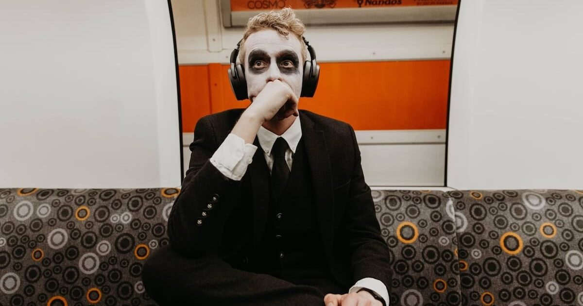 Adam Ross Announces New Album and Shares “Berkeley Street” - KLOF Mag